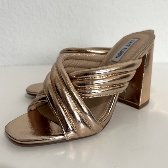 Cape Robbin | Shoes | Cape Robbin Gold Metallic Sandals | Poshmark